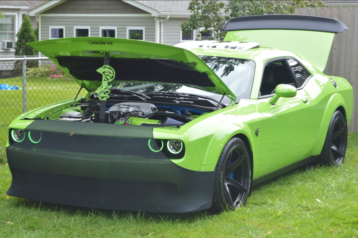Green Dodge Challenger - Motor City Challenger